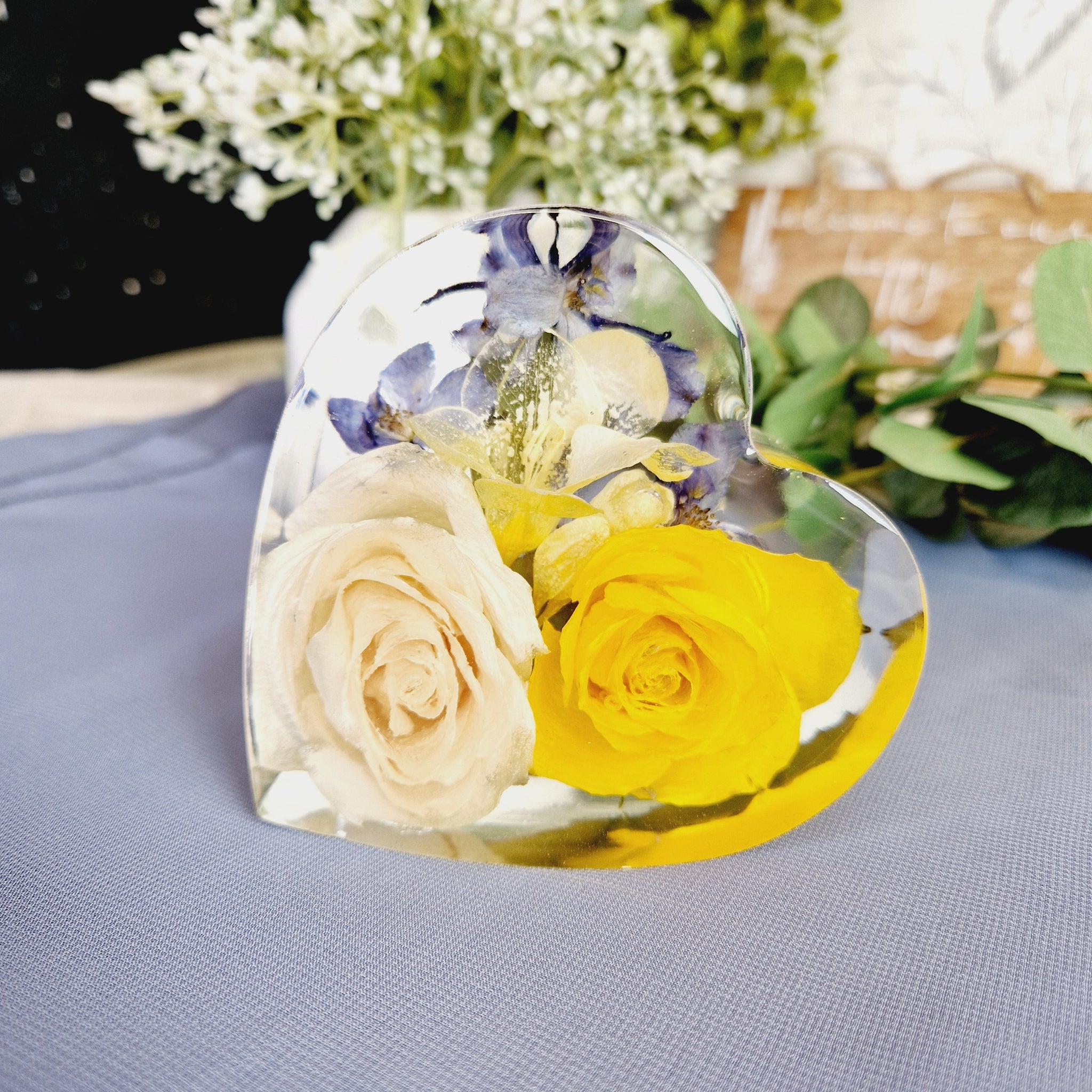 10cm Freestanding Heart Flower Preservation – Sparkles Bespoke Resins