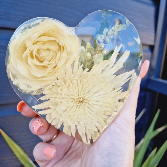 10cm freestanding heart – Sparkles Bespoke Resins
