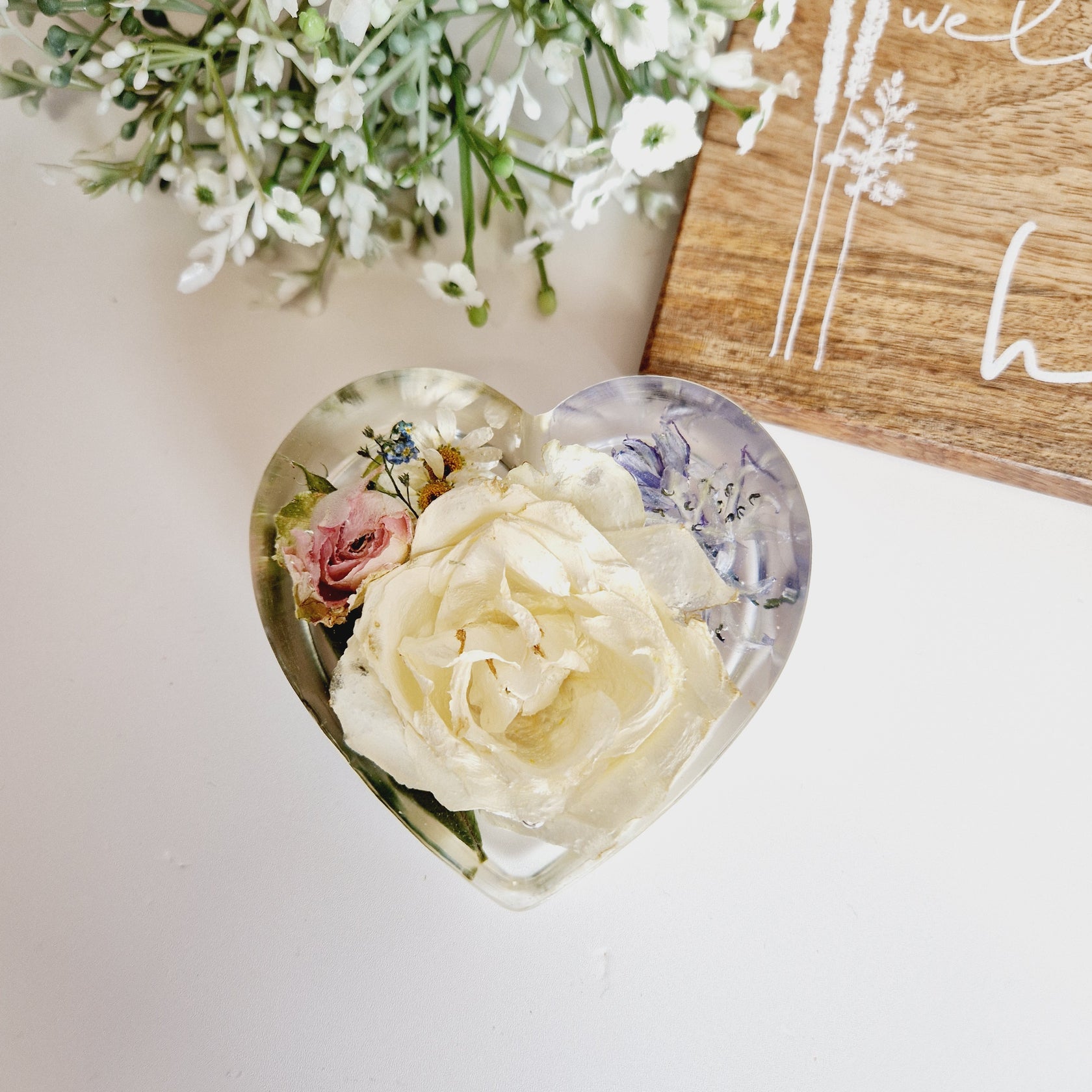 10cm Freestanding Heart Flower Preservation – Sparkles Bespoke Resins